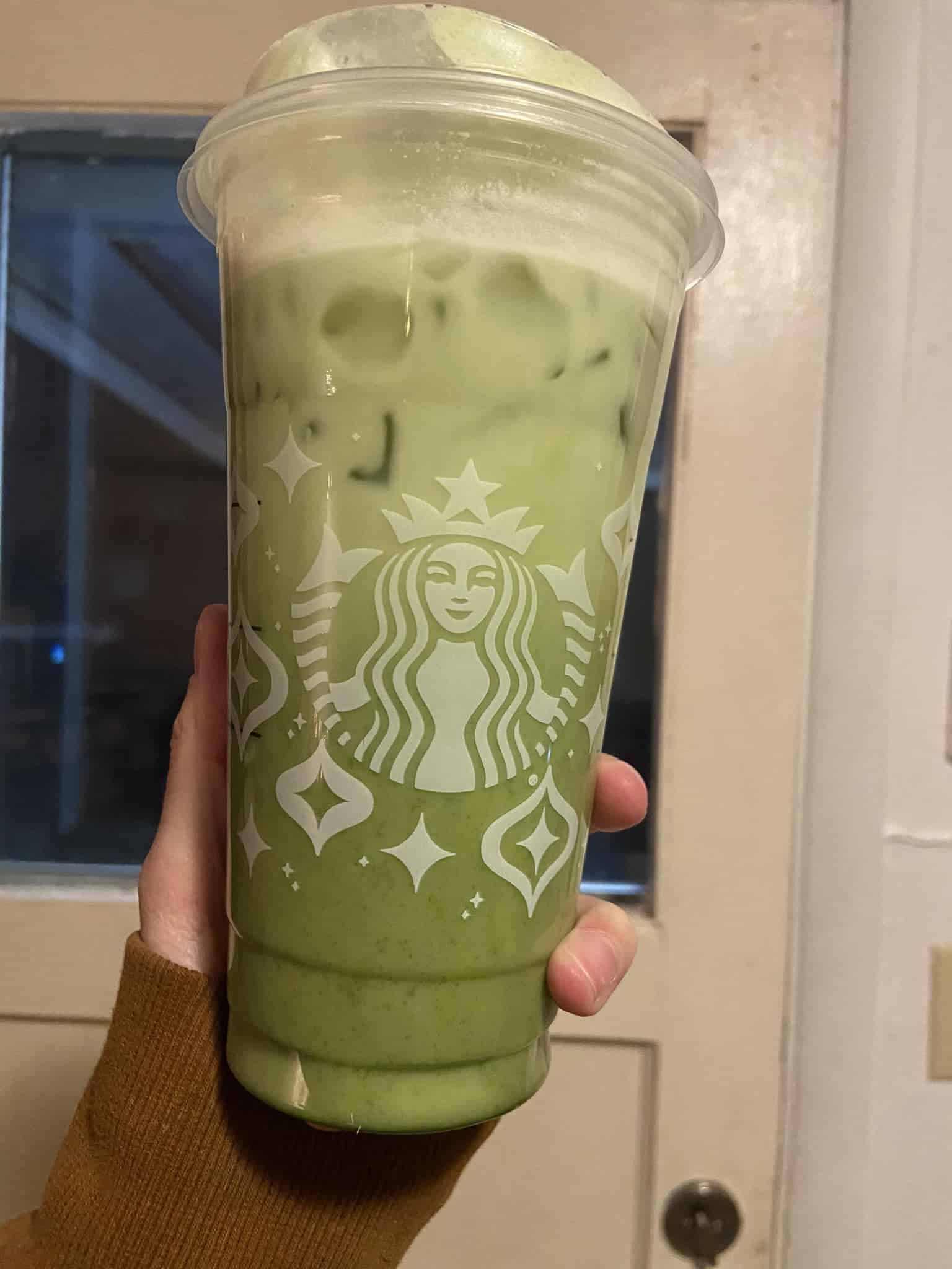 20 Best Matcha Drinks at Starbucks To Order (+ Secret Menus)