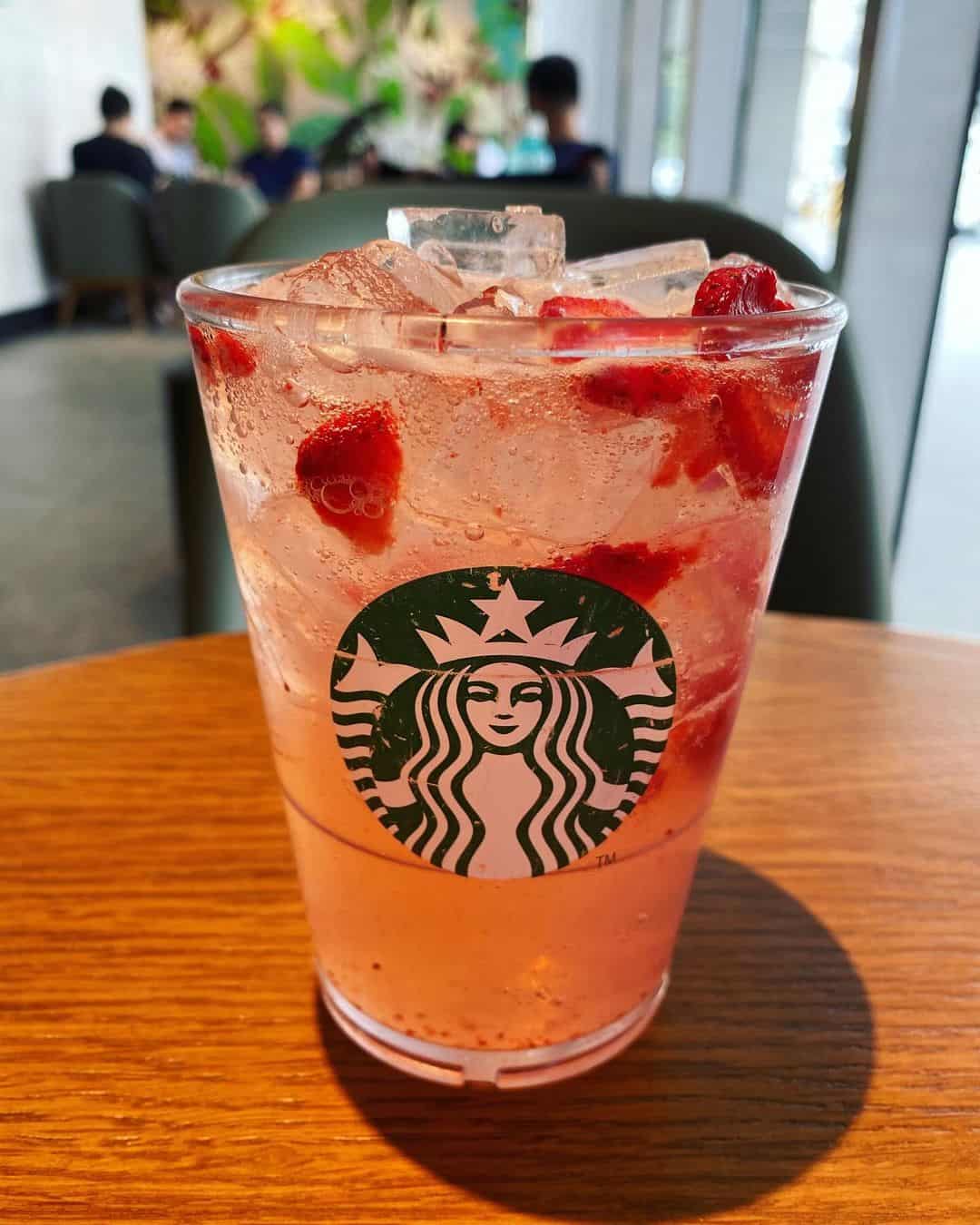 18 Secret Menu Starbucks Refreshers For Summer To Try (2024)