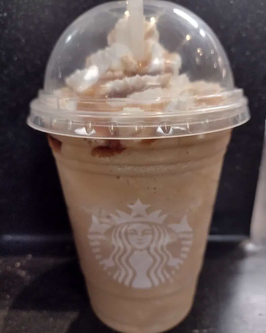 16 Best Oatmilk Drinks at Starbucks (For Non-Dairy Lovers)