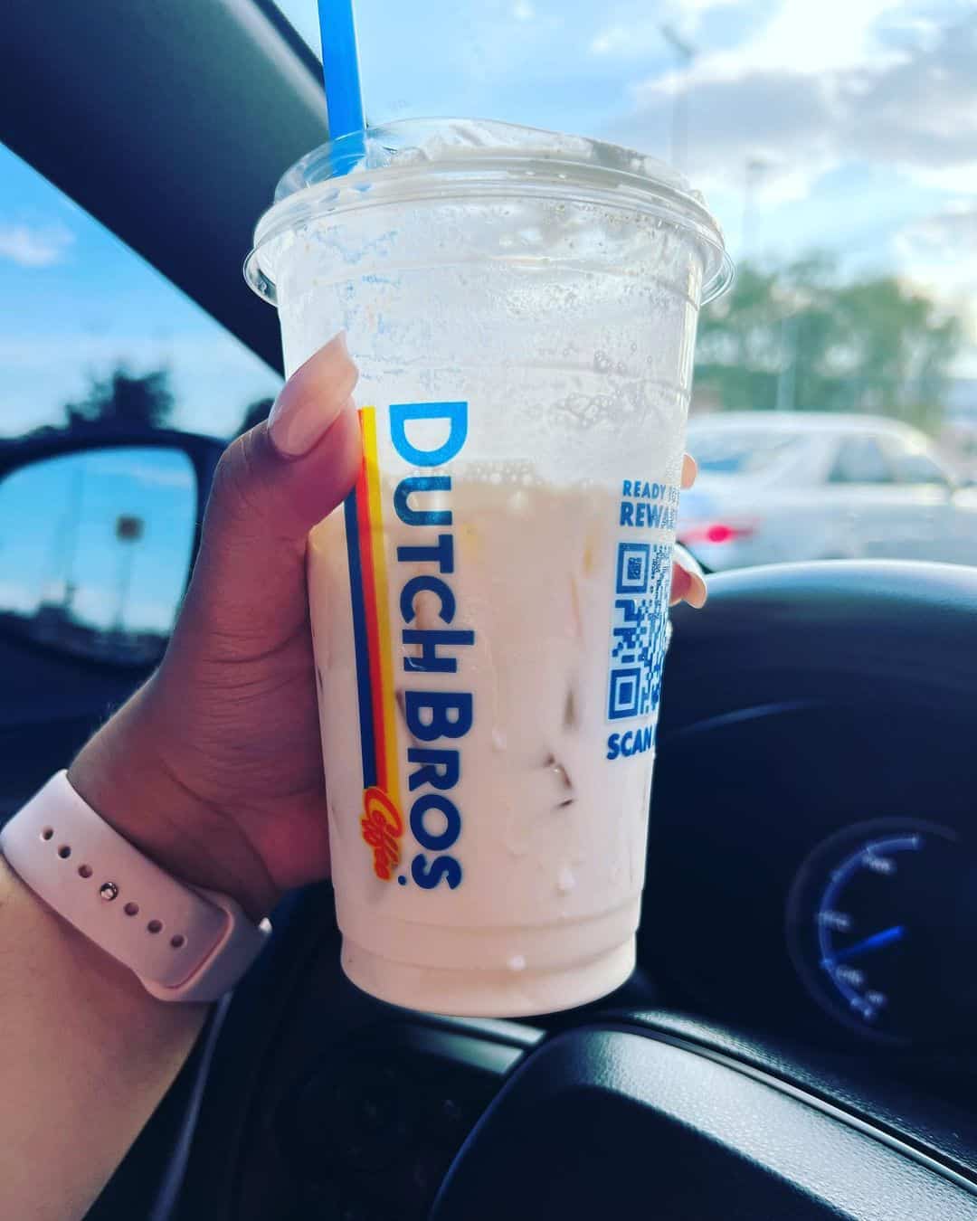 23 Dutch Bros Chai Drinks That Are Perfect for Any Season - Bean Leaf Cup