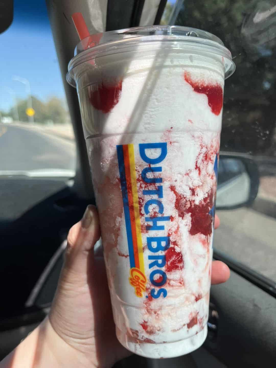 23 Refreshing Dutch Bros Lemonade Drinks That You'll Love