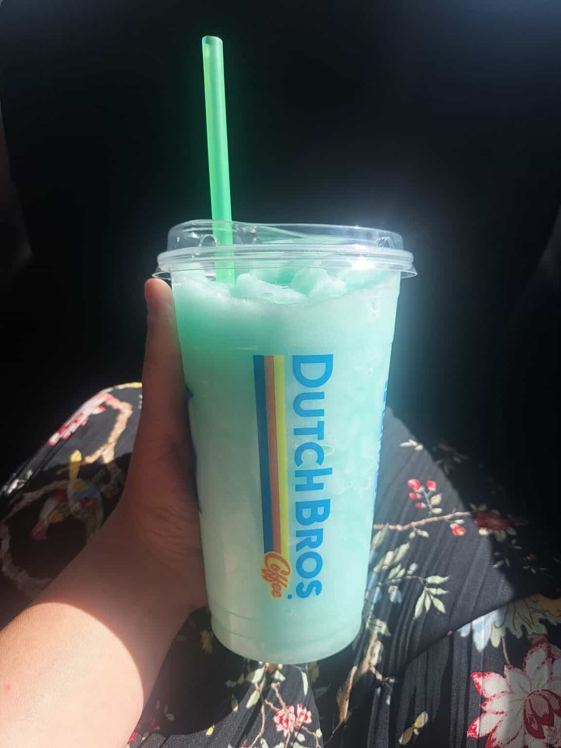 23 Refreshing Dutch Bros Lemonade Drinks That You'll Love