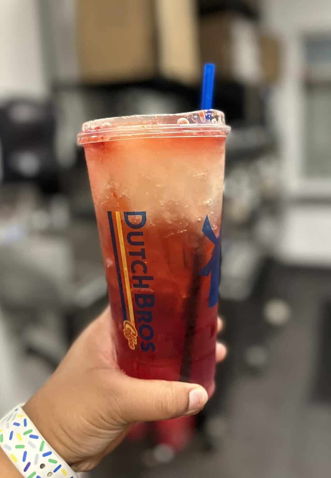 23 Refreshing Dutch Bros Lemonade Drinks That You'll Love