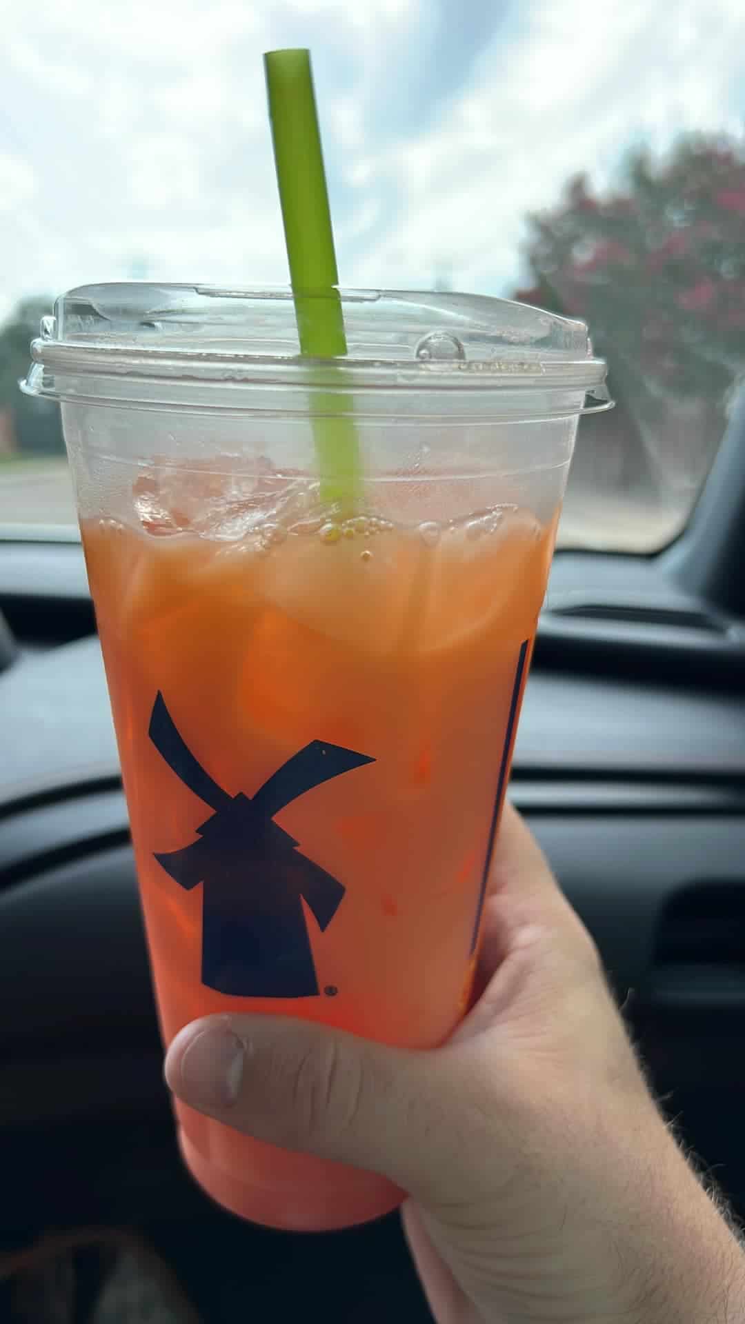 18 Best Dutch Bros Tea Drinks That Will Satisfy Your Thirst